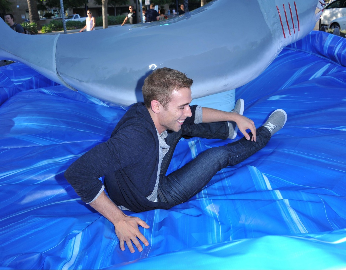 Picture of Dustin Milligan