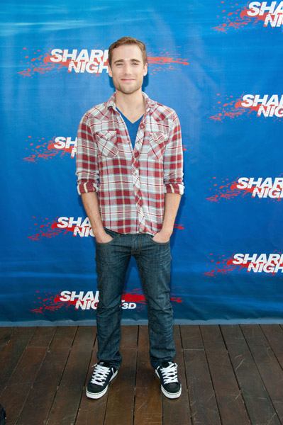 Dustin Milligan picture