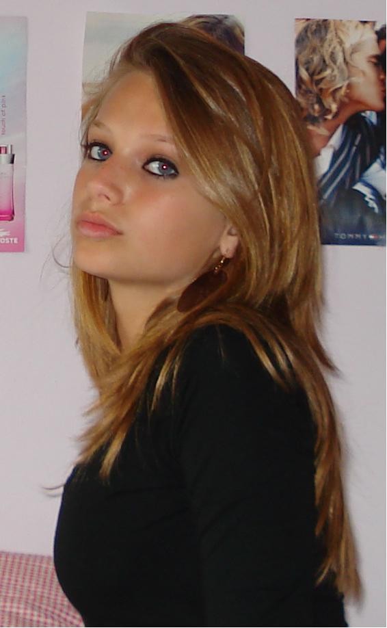 Picture of Anouk Van Kleef