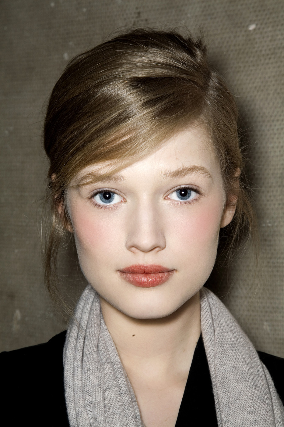 Picture of Toni Garrn