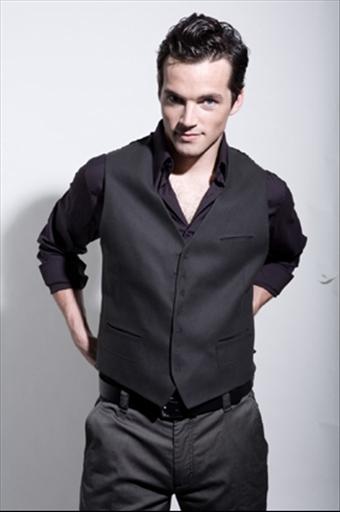 Image of Ian Harding