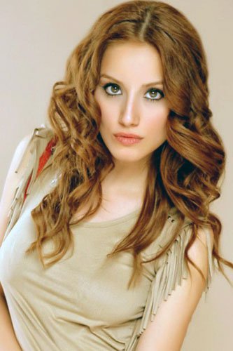 Azra Ece Akderi image