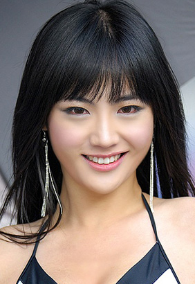 Picture of Kim Si-Hyang