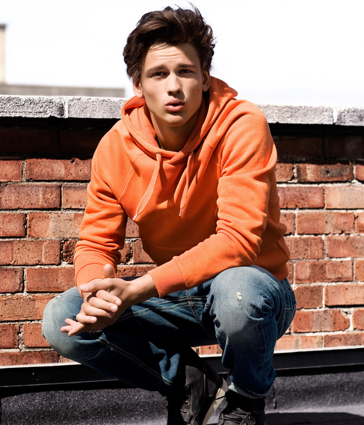 Picture of Simon Nessman