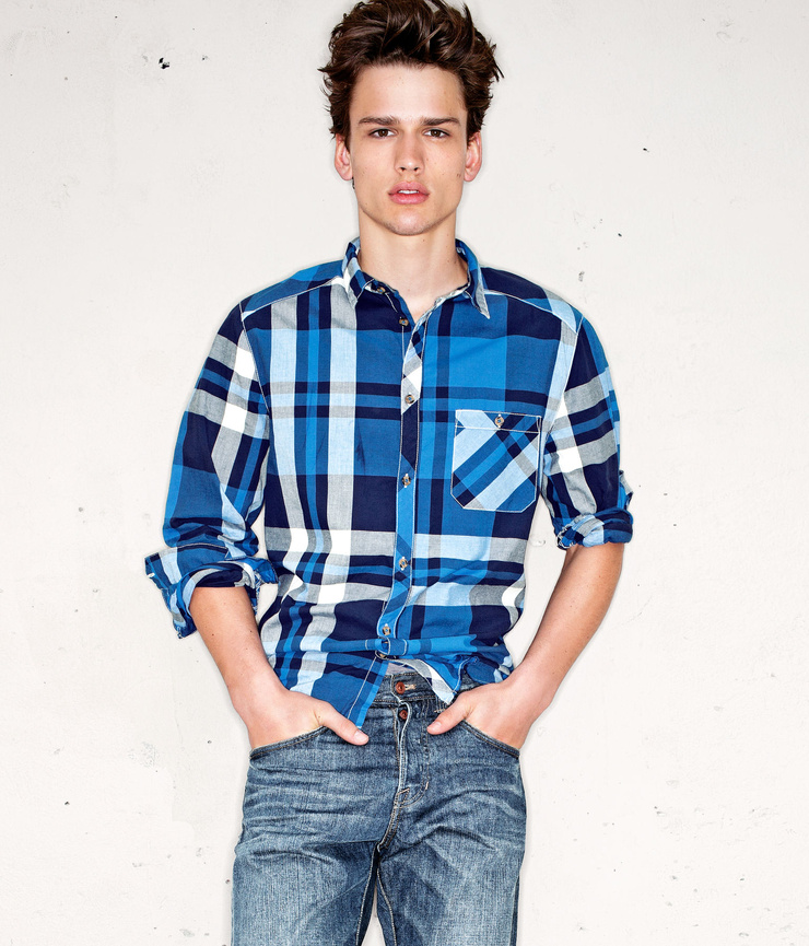 Picture of Simon Nessman