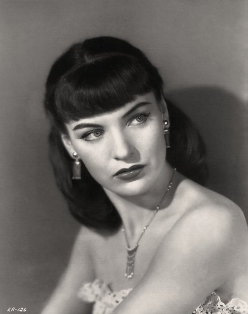 Image of Ella Raines