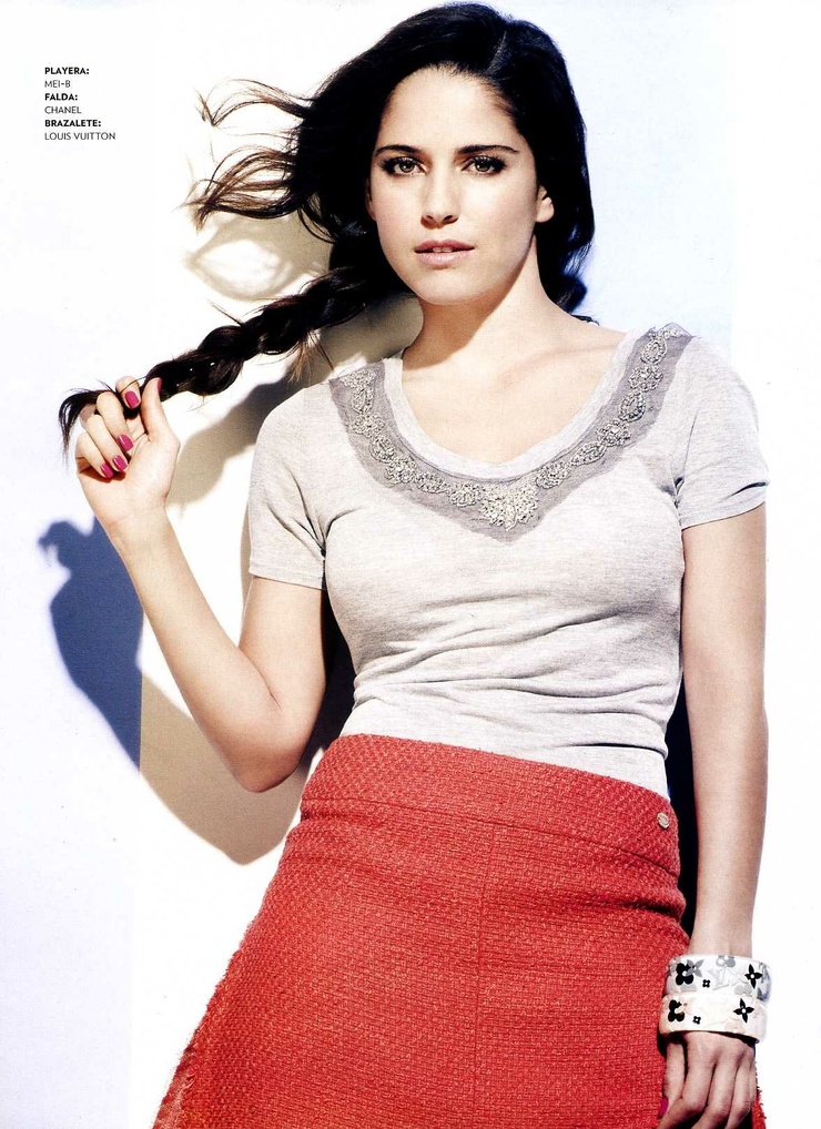 Picture of Ana Claudia Talancón