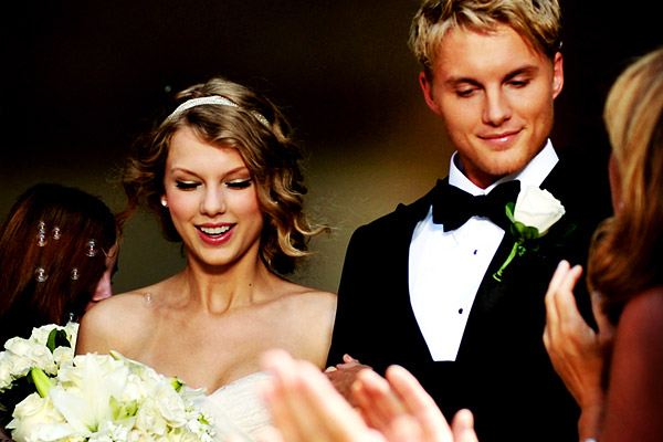 Picture of Toby Hemingway