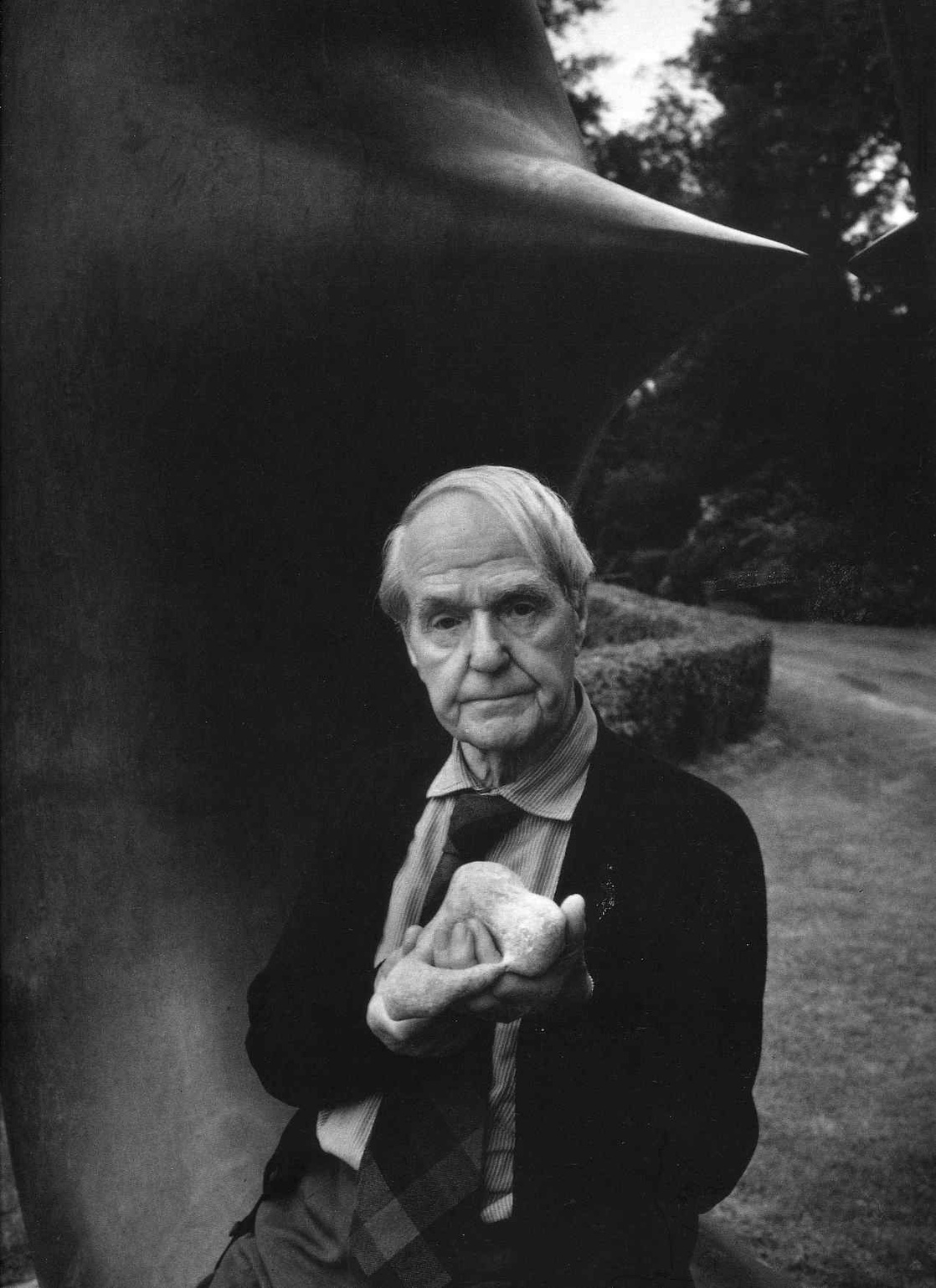 Picture of Henry Moore