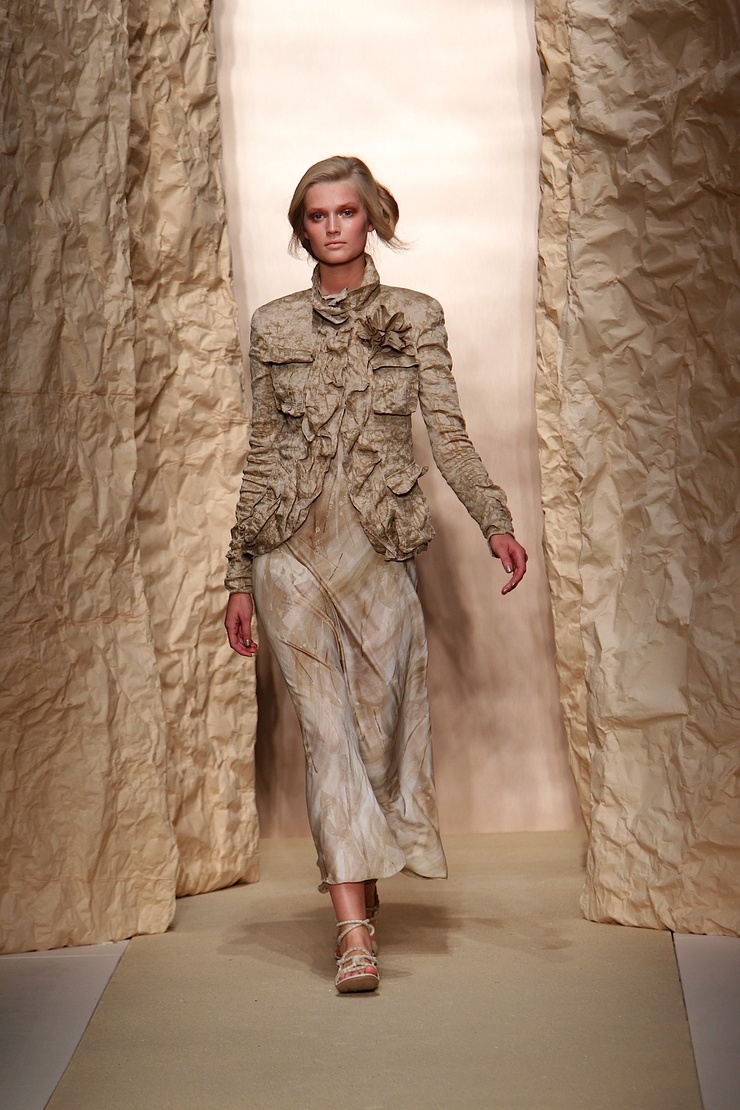 Picture of Toni Garrn
