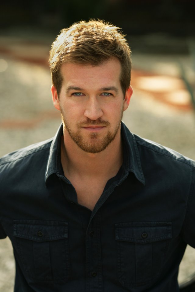 Picture of Kenneth Mitchell