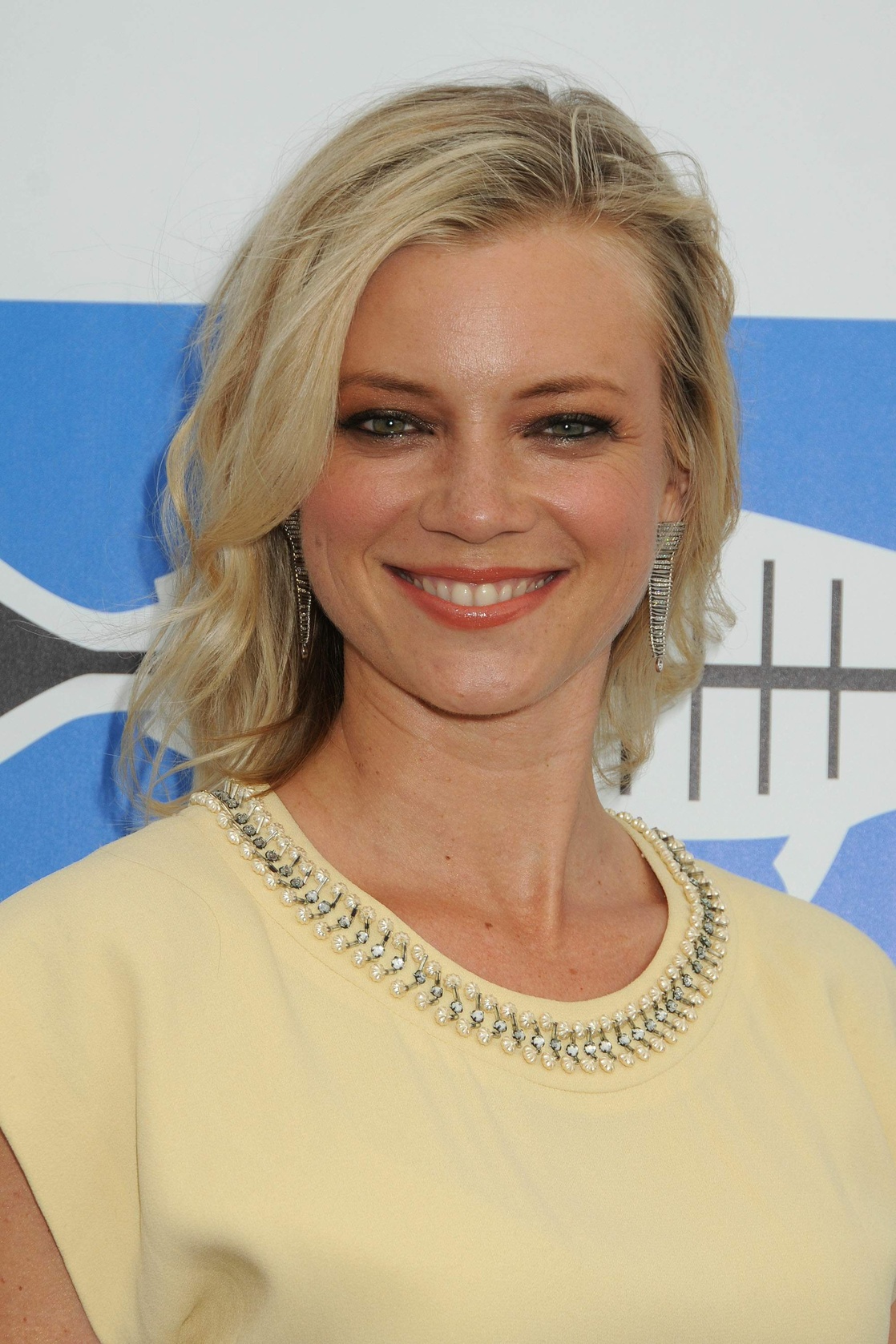 Amy Smart image