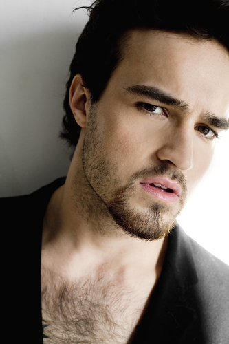 Image of Justin Mentell