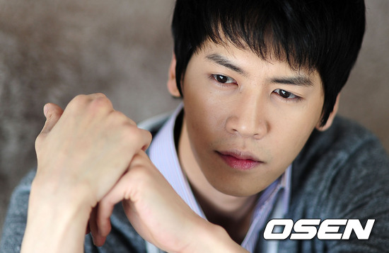 Ee-cheol Jeong image