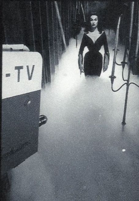 Picture of Vampira