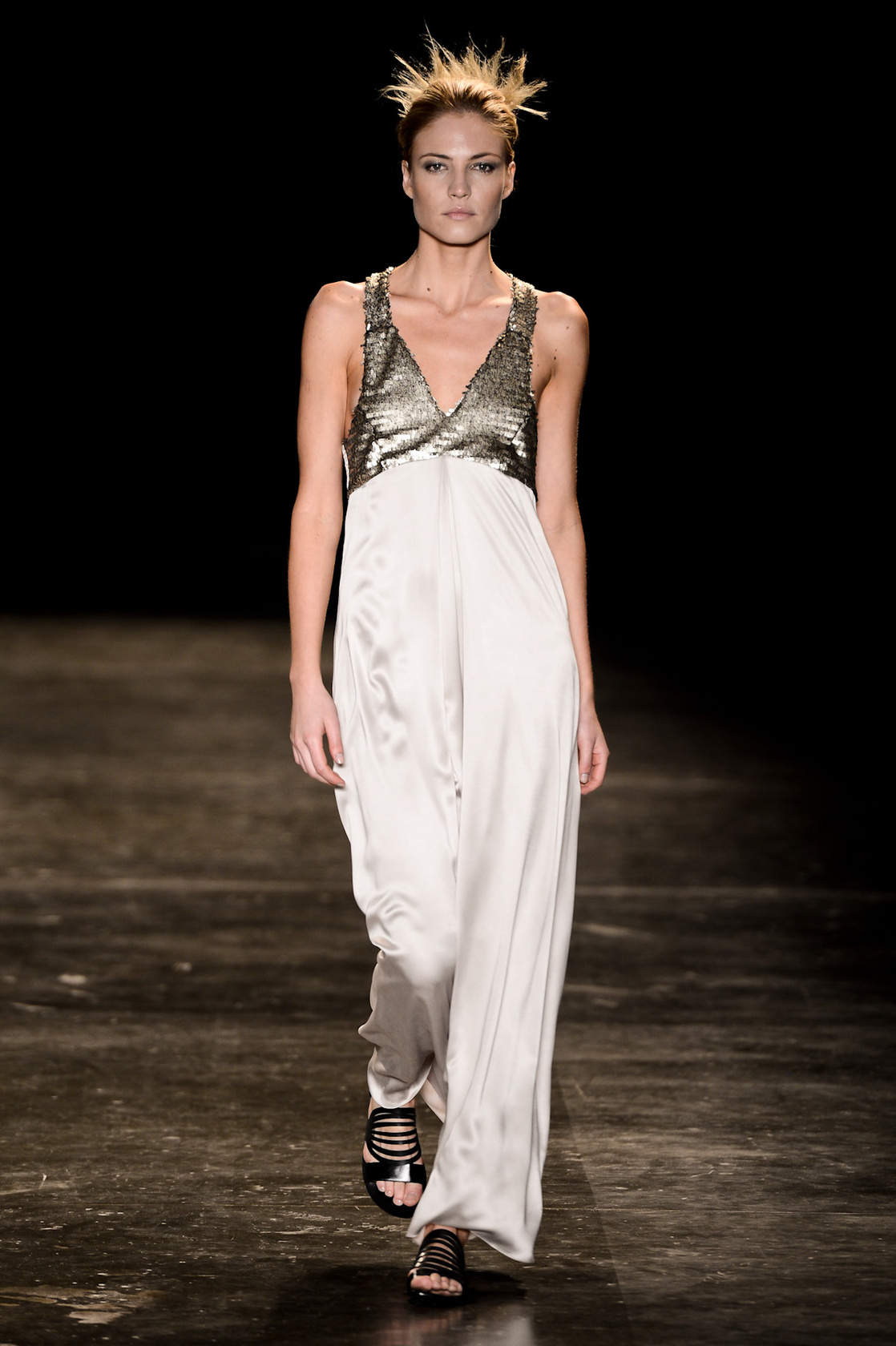 Uma Raquel Davidowicz ss13 - SPFW
