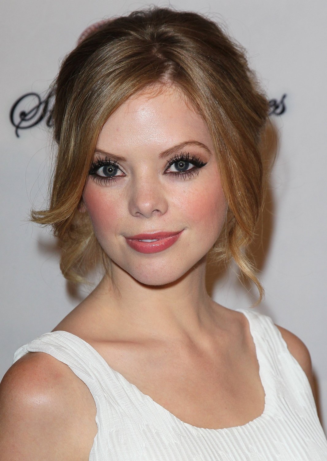 Picture of Dreama Walker