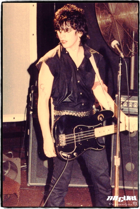 Picture of Simon Gallup