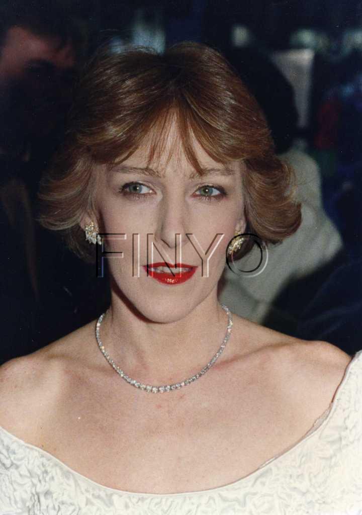 Image of Patricia Hodge