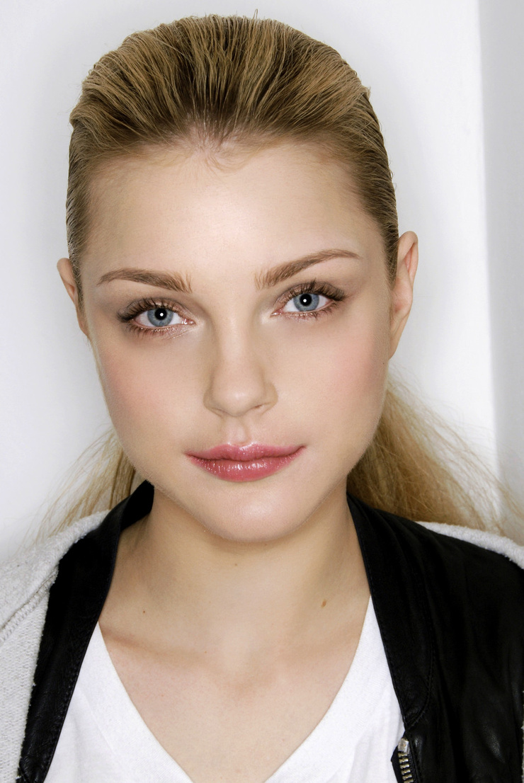 Jessica Stam image