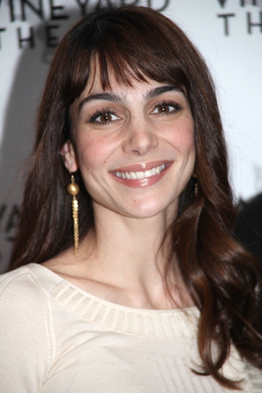 Picture of Annie Parisse