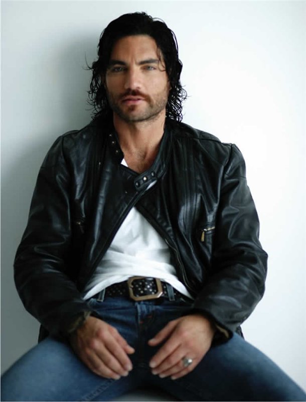 Picture of Víctor González