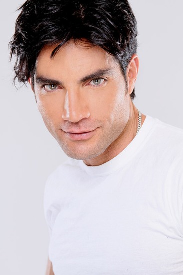 Picture of Víctor González