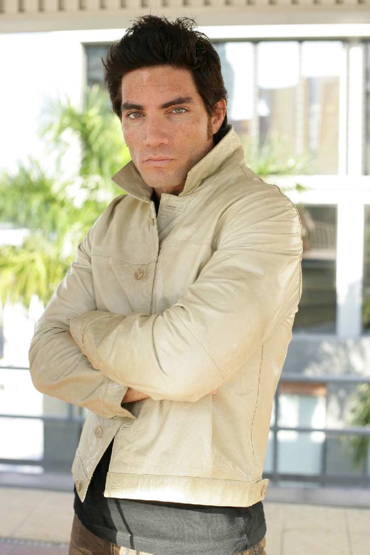 Picture of Víctor González