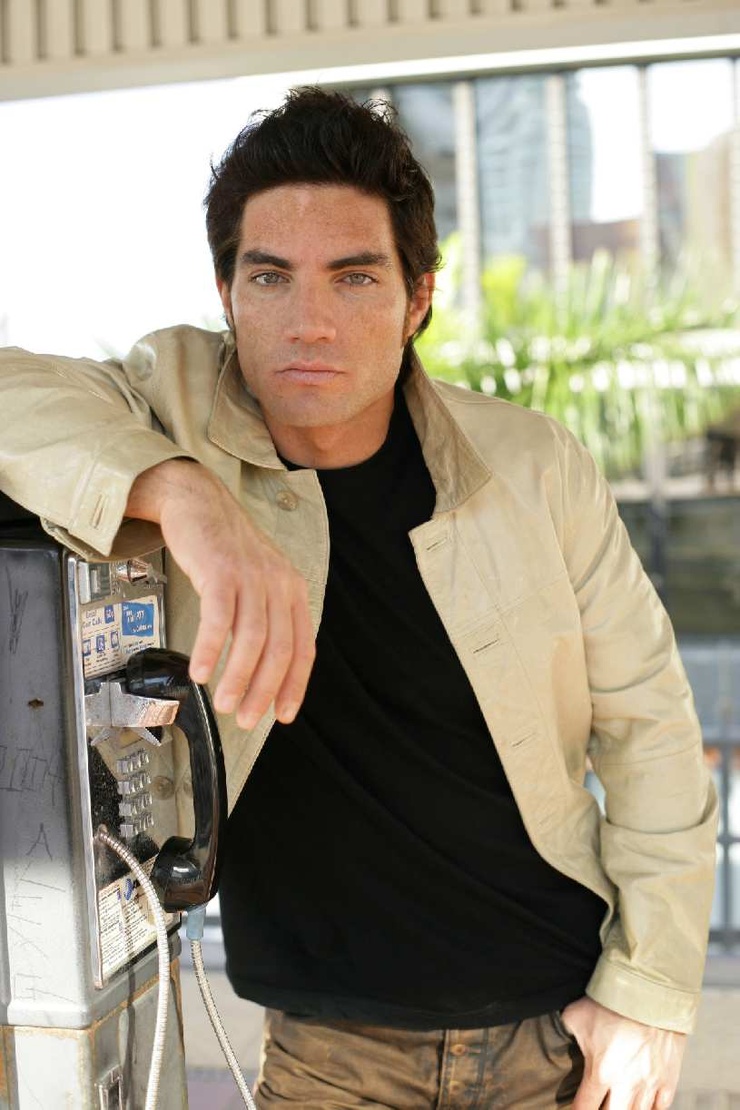 Picture of Víctor González