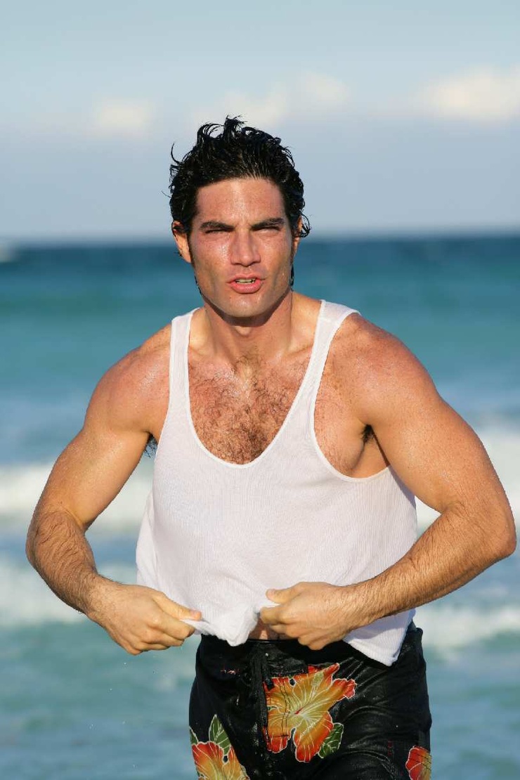 Picture of Víctor González