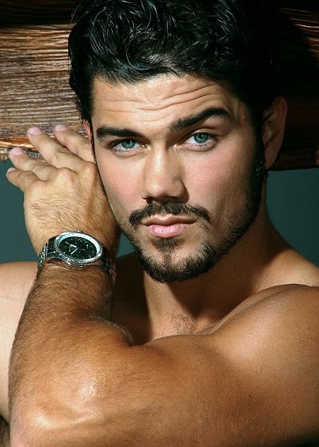 Picture of Ryan Paevey