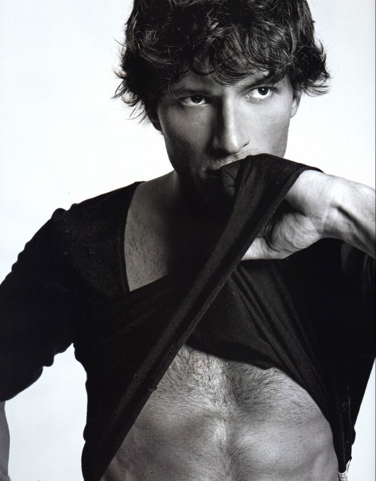 Picture of Andrés Velencoso