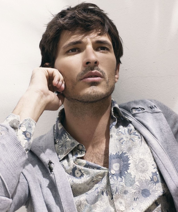 Picture of Andrés Velencoso