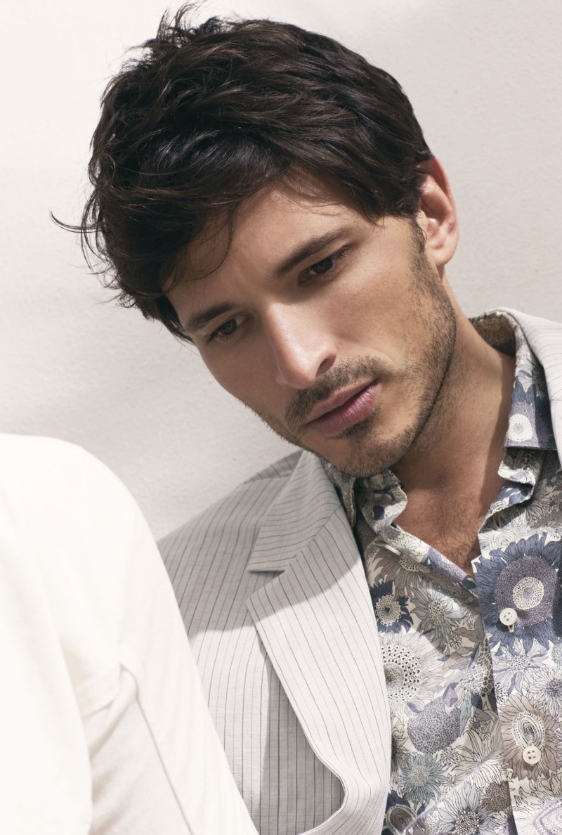 Picture of Andrés Velencoso