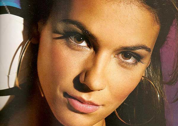 Laisa Andrioli image