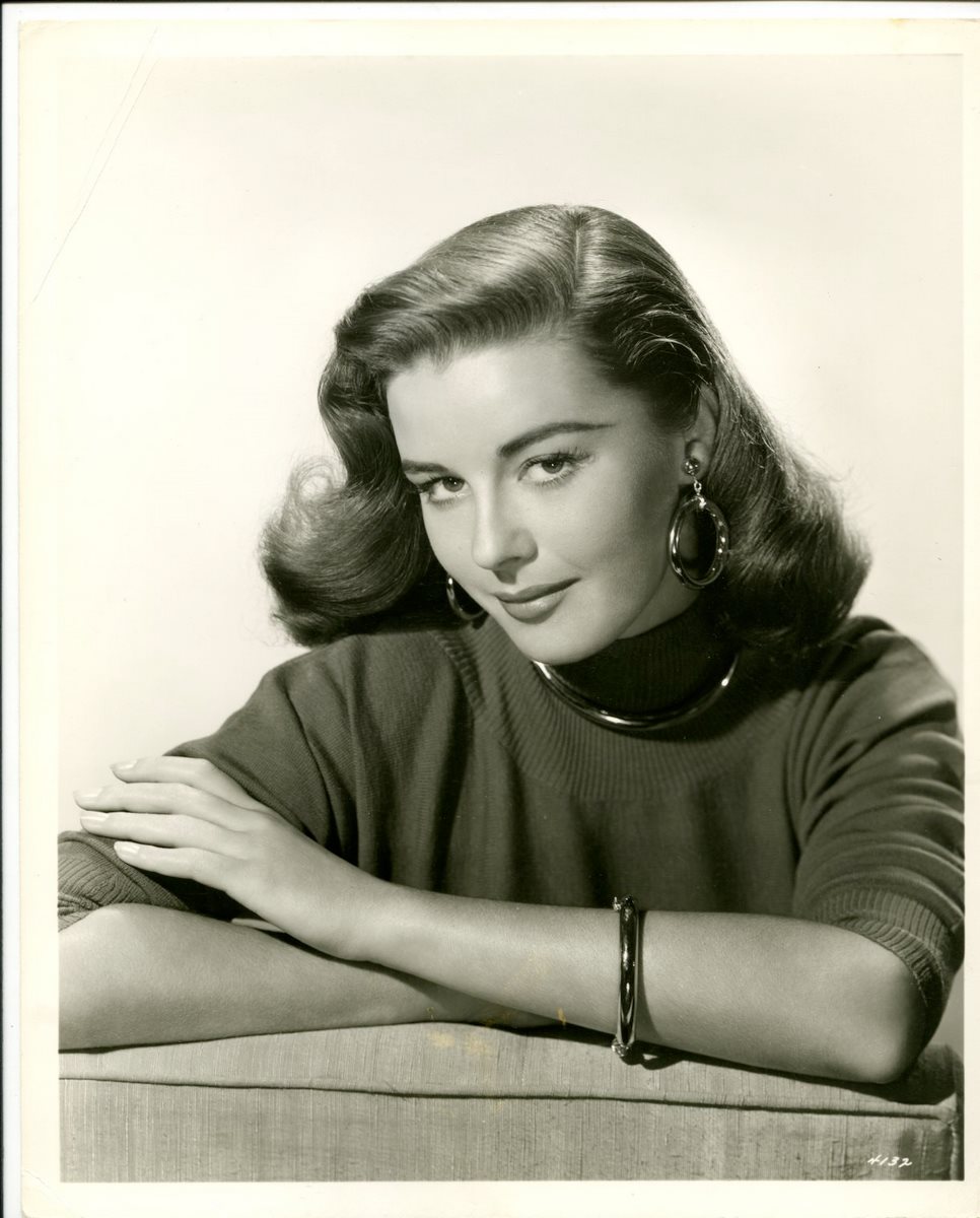 Picture of Elaine Stewart