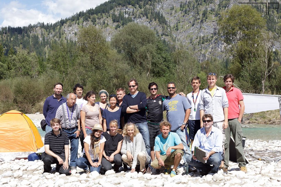 On-set photo: the cast & crew