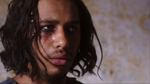 Picture of Elliot Knight