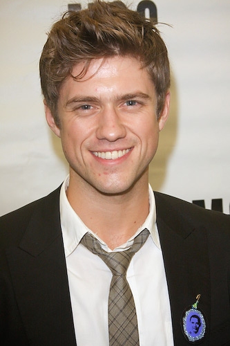 Picture of Aaron Tveit