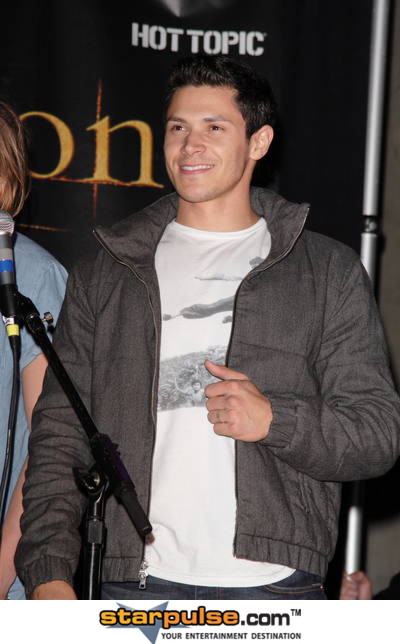 Alex Meraz picture