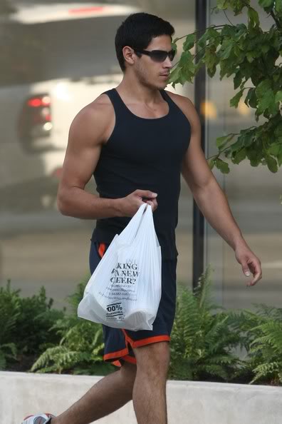 Picture of Alex Meraz