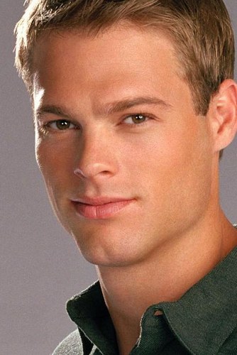 Picture of George Stults