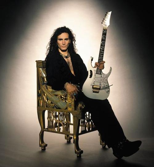 Picture of Steve Vai