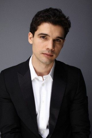 Picture of Steven Strait