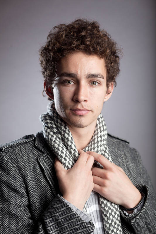 Image of Robert Sheehan