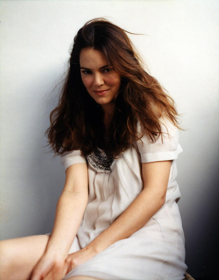 Picture of Jacinda Barrett