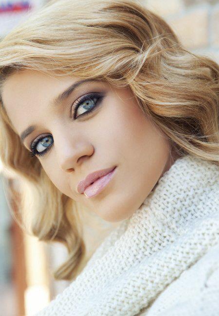 Picture of Jenny Theona