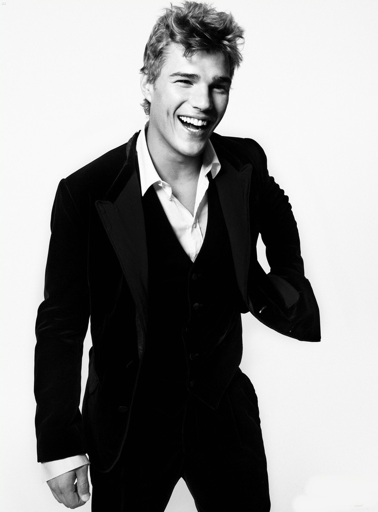 Chris Zylka image