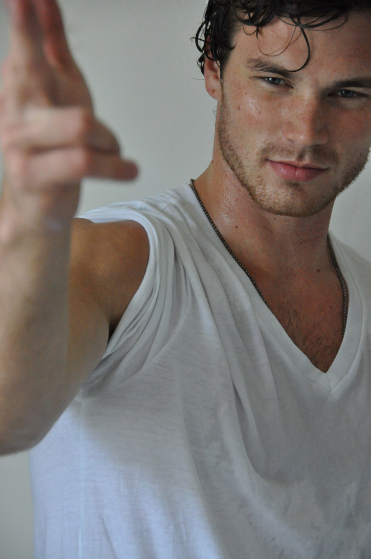 Derek Theler image