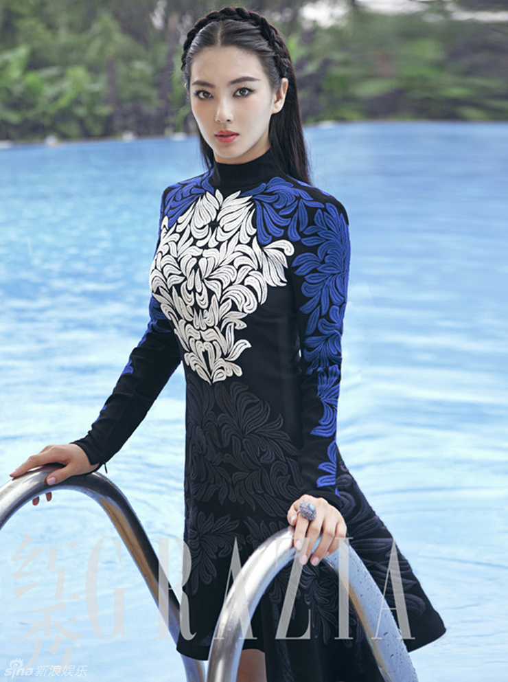 Picture of Kitty Zhang Yuqi